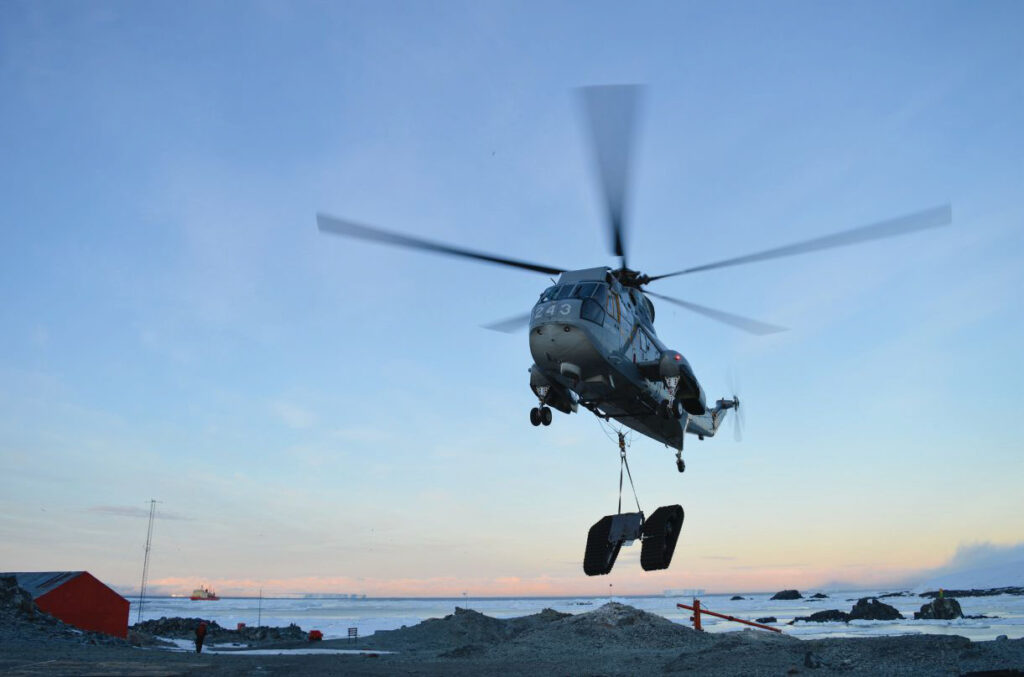 HELICOPTER CRANES - SAFE PRACTICE RULES FOR OPERATION - Marine ...